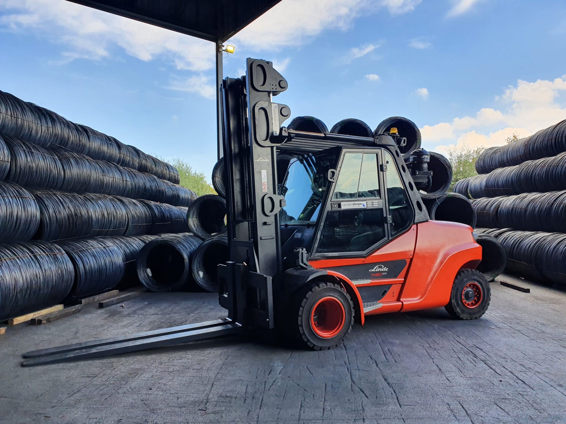 Intersig case | Van den Dorpe - Heavy Handling